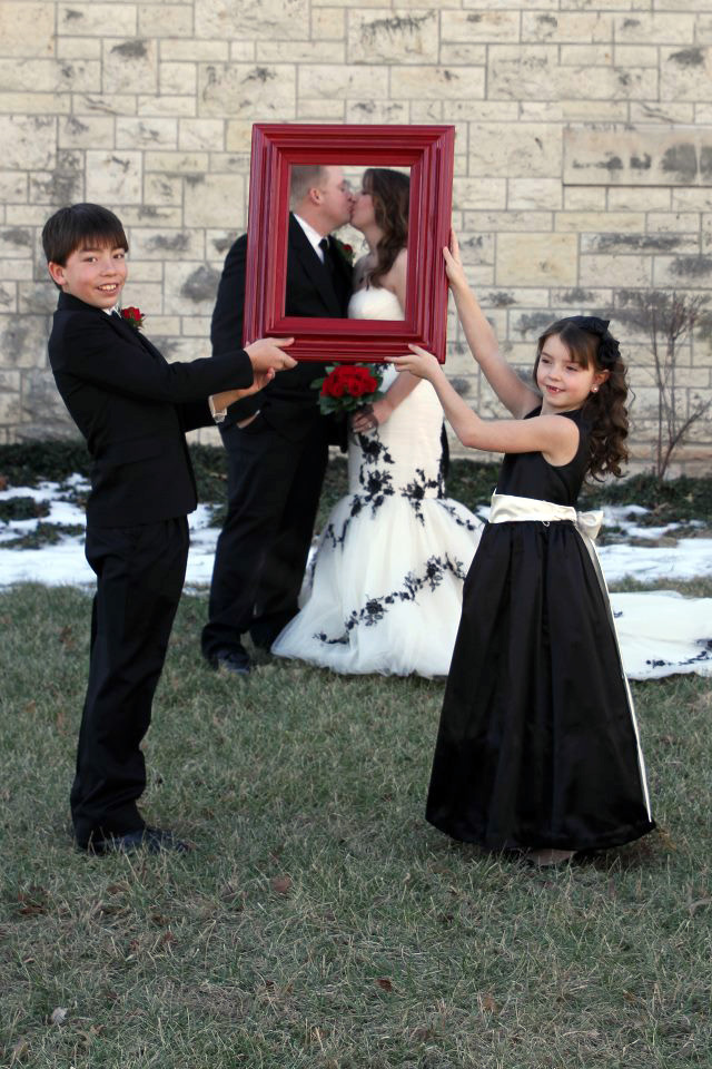 Gallery family-frame « Family Frame » Kari's Bridal